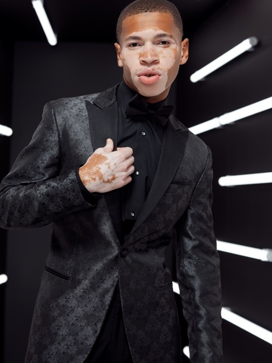 Grad Tuxedo's & Suits for Rent | Moores Clothing